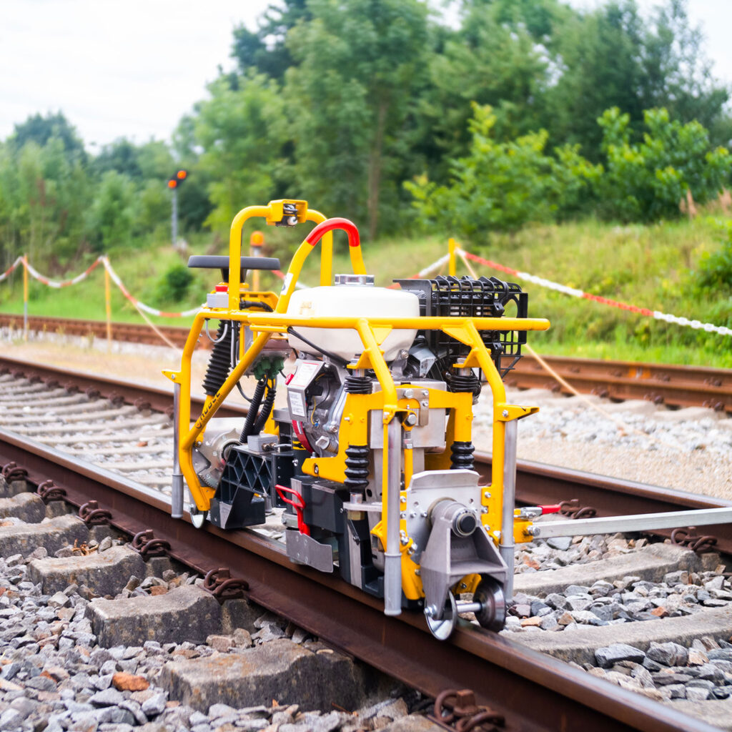 ROGRIND 13.48 Railhead Contour Grinding Machine – ROBEL Railway ...