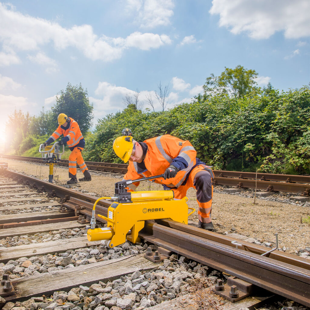 ROBEND 22.28 Switch Point Alignment Device – ROBEL Railway Construction ...
