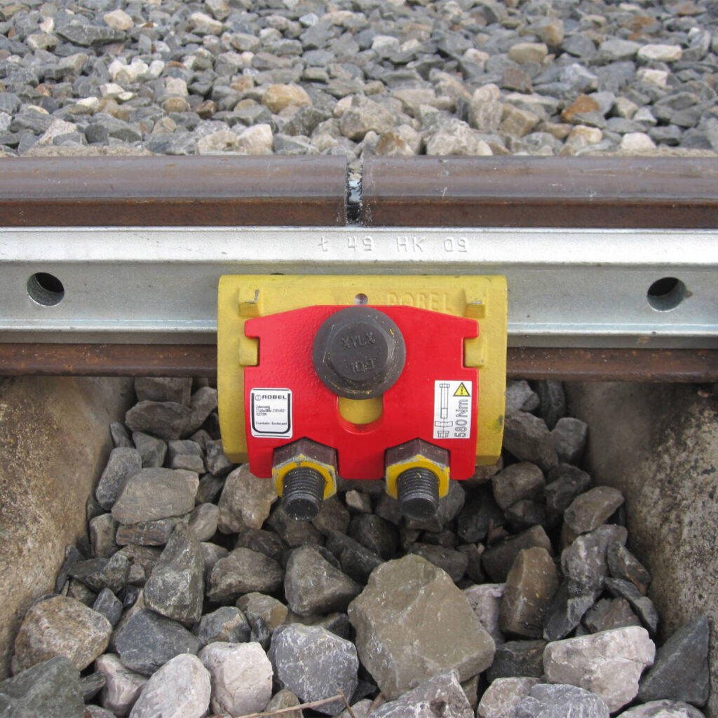 ROCLAMP 68.05 emergency clamp connector – ROBEL railway construction ...