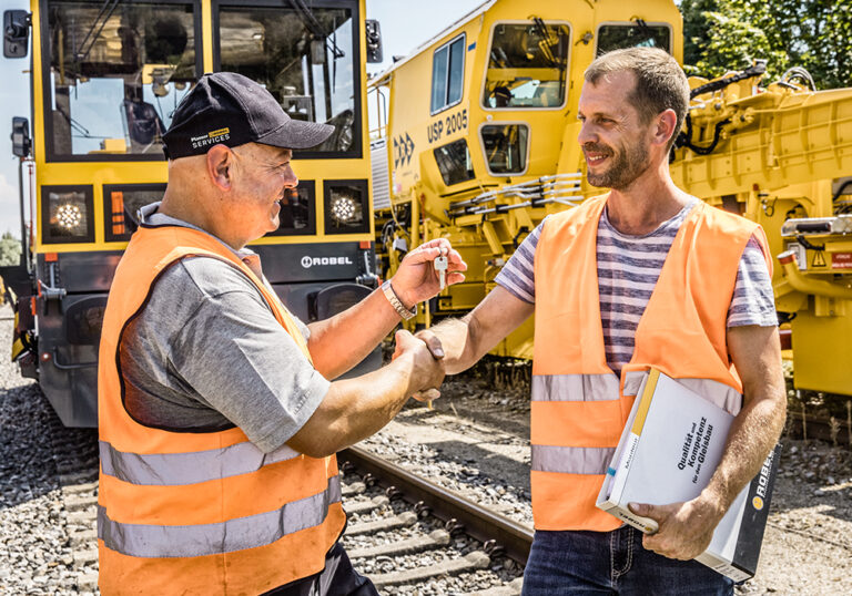 ROBEL railway construction machines - strong performance on the track